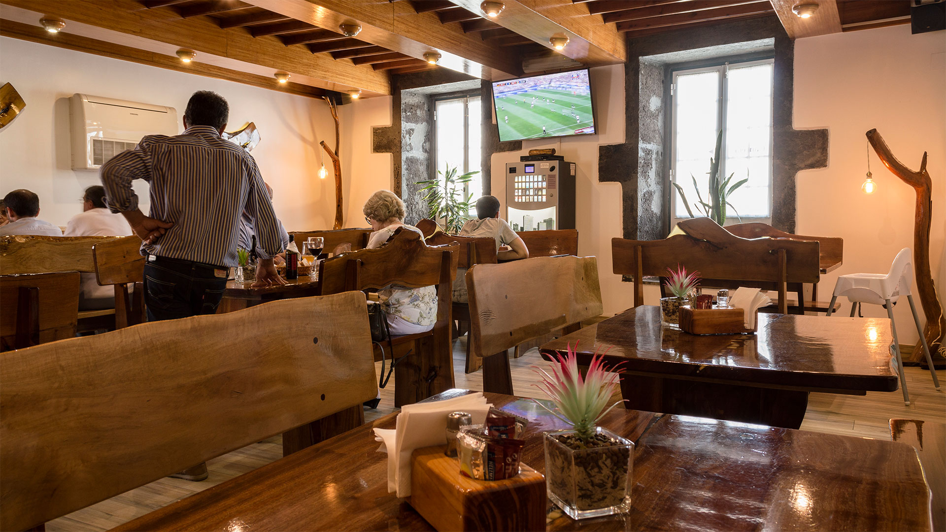 Restaurante Típico O Caneta